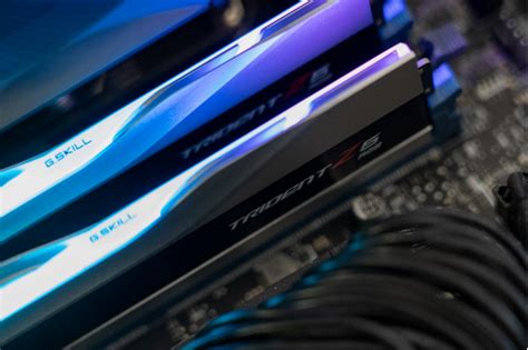 高端超频用户的新装备Trident Z RGB 幻锋戟DDR 内存体验评测 天极网