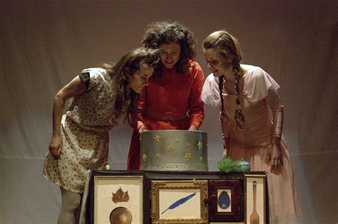 Años Luz el nuevo viaje de Luz micro y punto LaEscena