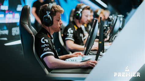 Jks Lands A Bizarre Wallbang On S1mple At BLAST Spring Groups Dot Esports