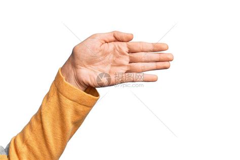 白人年轻人的手在孤立的白色背景上伸出手指高清图片下载 正版图片504062954 摄图网