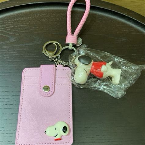 台灣現貨當日寄出 Snoopy 史努比 證件夾悠遊卡套票卡夾識別證吊飾鑰匙圈 蝦皮購物