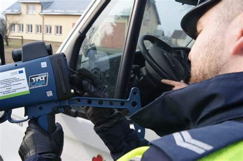Ponad czterdzieści kolizji sześciu pijanych kierowców i zatrzymane