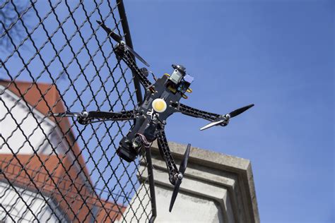 Hacker Easily Hijacks Police Quadcopter From 2km Away Information Age