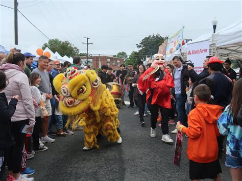 Asian American Community Center Focuses On Volunteering Cultural