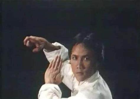 他是李小龙同门师弟，功夫不输成龙，最后却因一个女人皈依佛门黄元申霍元甲香港