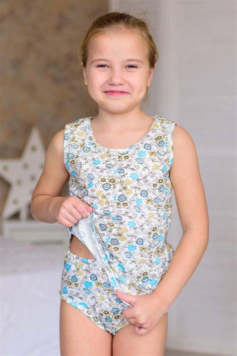 Комплект из трусов и майки из кулирки артикул 054800134 Mass Top