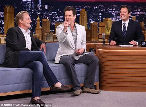 Dumb And Dumber To Trailer Shows Jim Carrey Faking Illness For Years Daily Mail Online