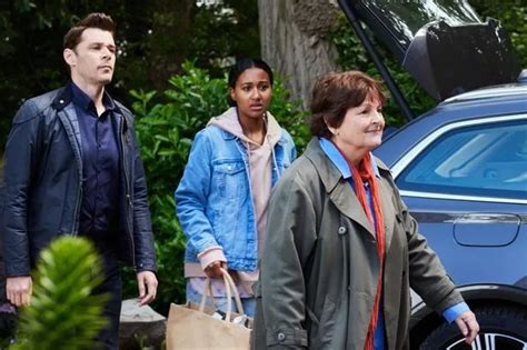 ITV S Vera New Series Cast As Brenda Blethyn And Co Stars Back In