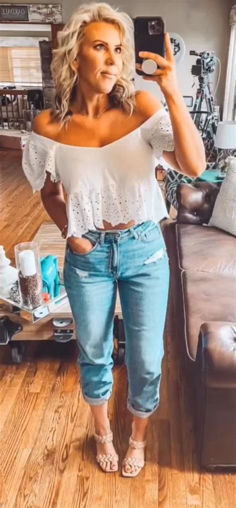 Erin Colton Selfie 🙂 R Erin Colton