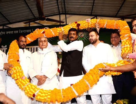 Former Dgp Of Tamil Nadu And Retired Ips Officer Karunasagar Joins Rjd