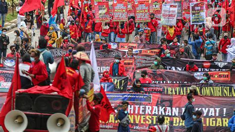 Kawal Sidang Formil Uu Cipta Kerja 2 000 Buruh Bakal Geruduk Mk Dan