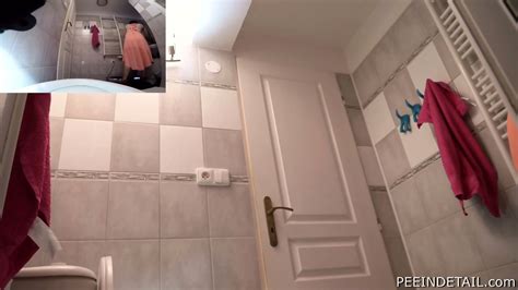 Anna Toilette Pee In Detail Eporner