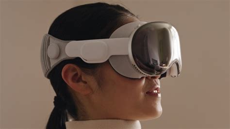 How Apples Vision Pro Works With Prescription Glasses