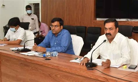 Minister Kakani Asks Officials To Support Rain Hit Farmers