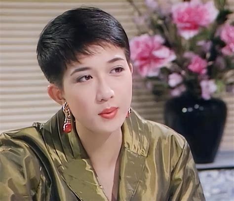 吴绮莉剪掉留了10年的长发，重回20岁短发模样年轻又漂亮