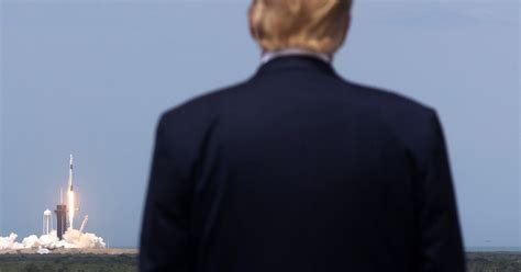 Donald Trump Presenció El Histórico Lanzamiento De La Nave De Spacex
