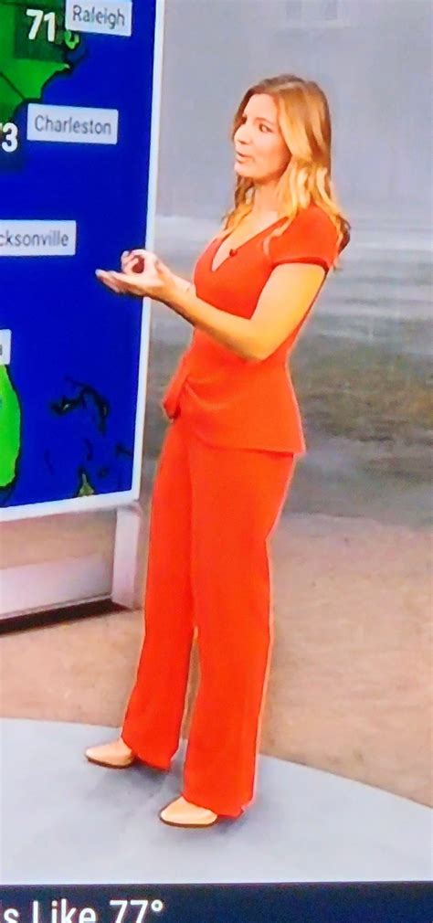 Pin By Haywood Jablowme On Jen Carfagno Babe In 2022 Fashion Dresses