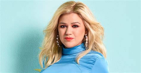 Kelly Clarkson Says She Looks Like She Had A Boob Job In New Voice