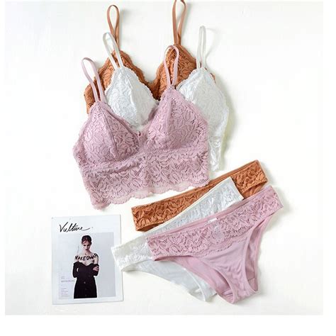 Wriufred Thin Lace Bra With Underpants Set