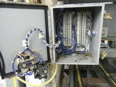 Used Alvey 881 High Level Automatic Case Palletizer