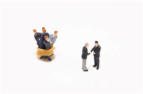 漁夫の利の意味とは語源や使い方類語を解説英語表現も TRANS Biz