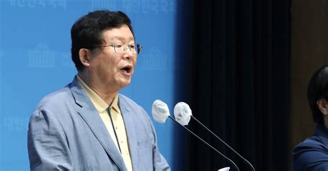 원희룡 장관 사퇴 촉구 기자회견 나선 설훈 의원