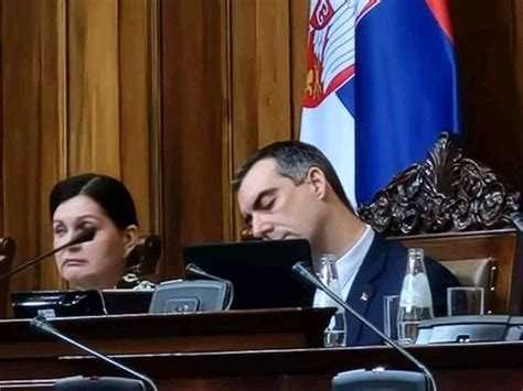 Srdjan Prekovic On Twitter Nije Problem Sto On Spava Problem Je Sto Ce Da Se Probudi