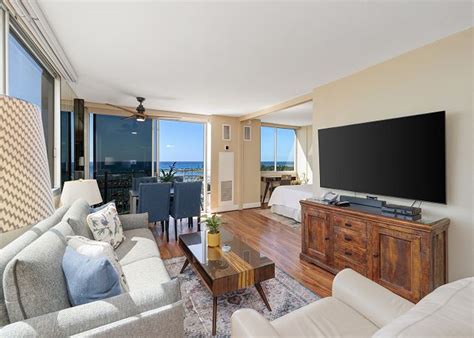 Ilikai Marina 1180 Corner Unit With 11th Floor Waikiki Ocean Lagoon