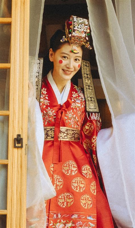 레인보우 출신 배우 김재경 지난여름 비연예인과 결혼