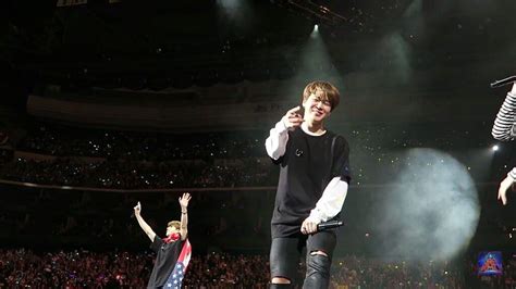 Bts Recognizes A Kpop Reactor Jrekml On Their Concert Armys Amino