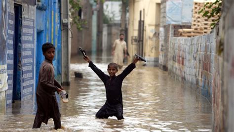 Pakistan Flooding Deaths Pass 1000 In Climate Catastrophe
