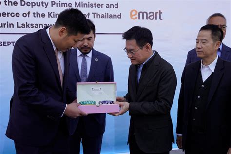 Тайландын Хаант Улсын Шадар сайд Журин Лаксанависит Имарт д зочиллоо News Mn