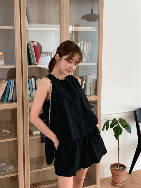 미미 언발 홀터나시 밴딩 숏 팬츠 세트 에이블리