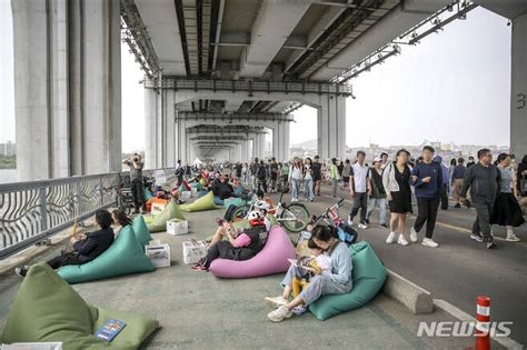 차없는 잠수교 뚜벅뚜벅축제