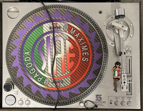 Lot 25 Dj Setup Turntables Mixer And Amp