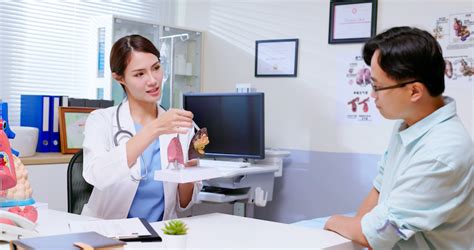 Minorities Face Longer Waits For Vital Lung Cancer Treatment Study
