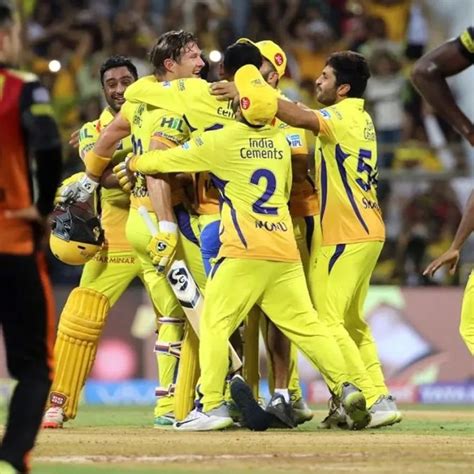 Ms Dhoni Quits Csk Captaincy 13 సీజన్‌లు 9 ఫైనల్స్ 4 టైటిల్స్