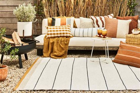 Weather Resistant Outdoor Rugs A Must Have For Your Deck Build To Print