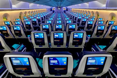 United Airlines Boeing 787 8 Dreamliner Economy Class