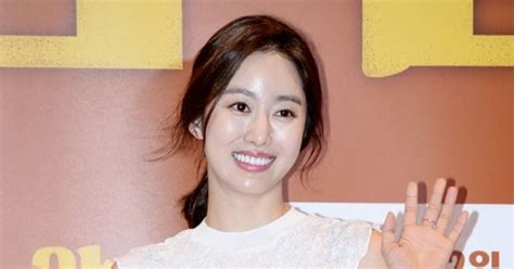 [t포토] 전혜빈 아찔한 시스루 자태 암살