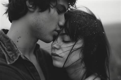 Premium Photo Avoidant Type Of Attachment In Relationships Concept
