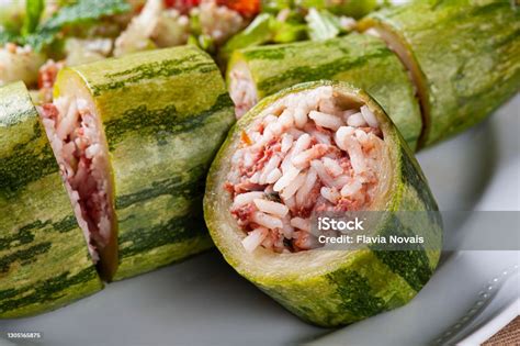 쿠사 마흐시 이집트 시리아 레바논 팔레스타인 이라크 이스라엘 요르단 키프로스에서 만든 쌀과 고기로 채워진 호박 쌀 주식에 대한 스톡 사진 및 기타 이미지 Istock