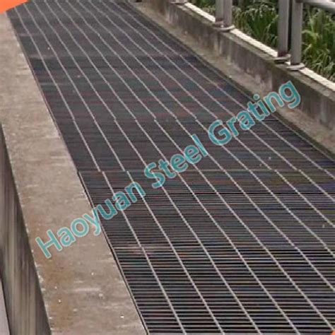Standard Galvanized Road Drainage Catwalk Steel Grating China