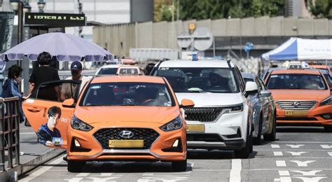 딸보다 어린 손님 수상한 가방 보이스피싱범 잡은 택시기사 헉스