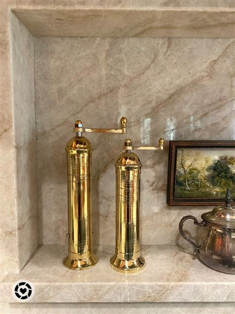 European Style Brass Salt Pepper Mills For Kitchen Decor