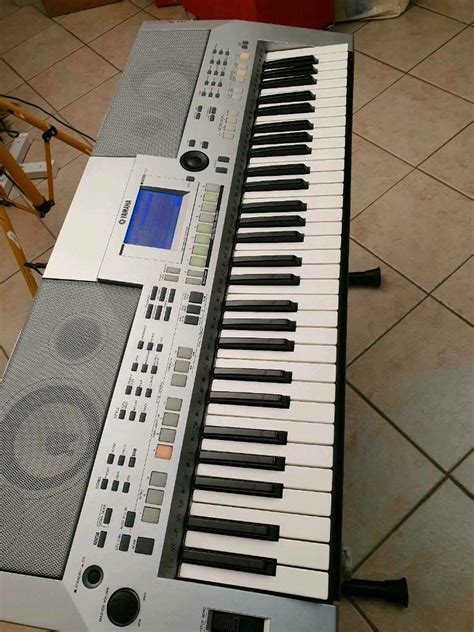 Синтезатор Yamaha PSR S500. Sintetizator, clapa, ionica.