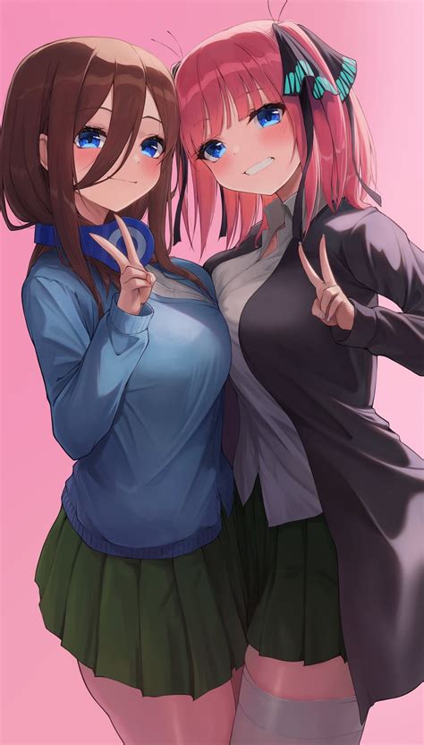 Nakano Nino And Nakano Miku Go Toubun No Hanayome Drawn By Hiyoku
