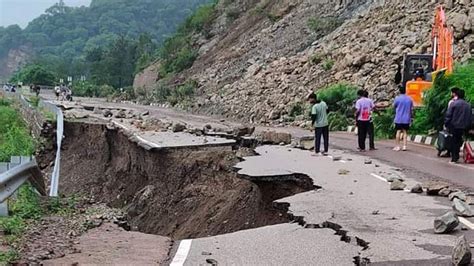 Rain Fury In North India Tourists From Mysuru Safe Star Of Mysore