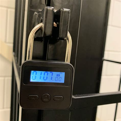 Zwaar BDSM Timer Slot Black Voor Opsluiting En Self Bondage Van Uw Slaaf