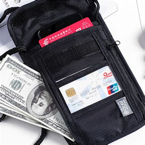 Bolsa Para Pasaporte Con Correa Negra Ekiipa